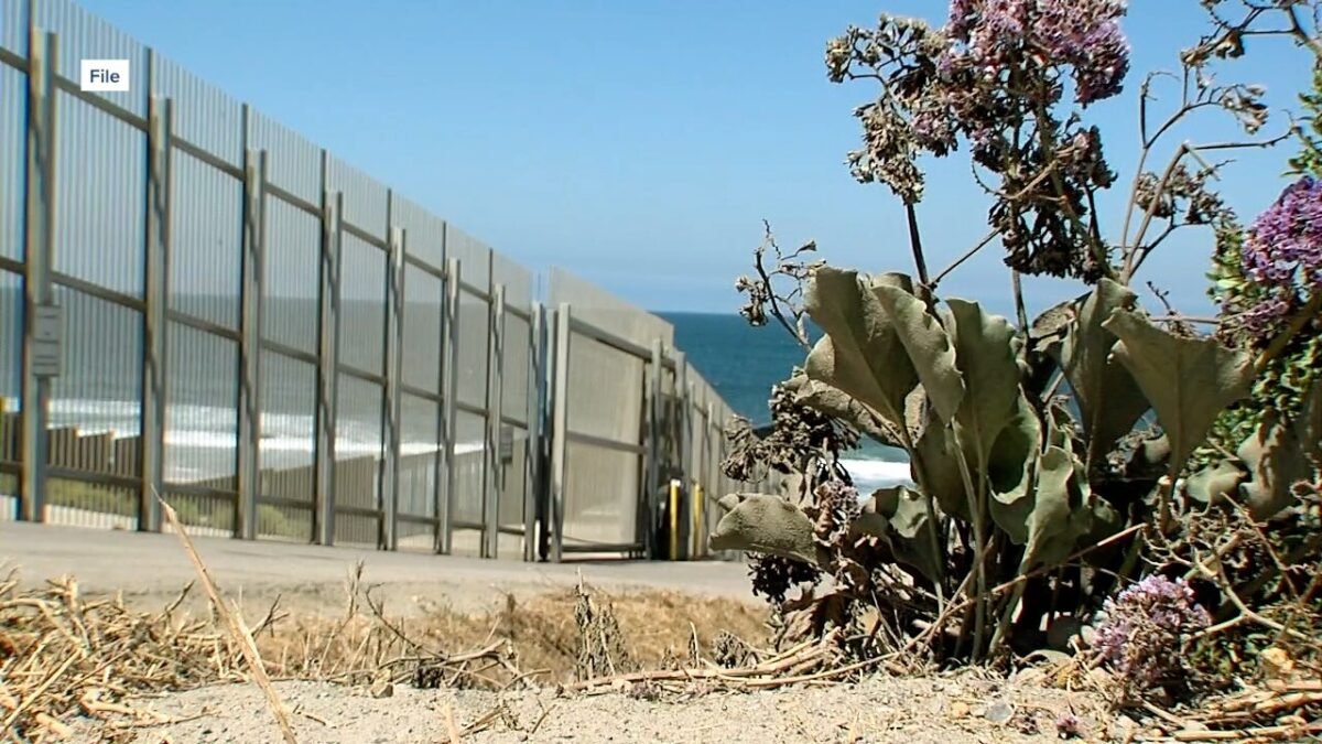 Anuncian extensión en el muro fronterizo de Playas de Tijuana - XEWT 12